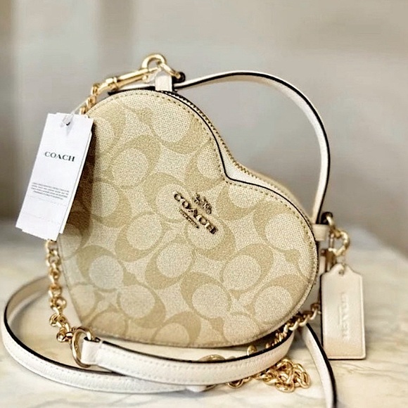 Coach | Bags | Nwt Coach Heart Crossbody In Signature Canvas Khaki ...